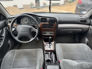Grey Subaru Legacy 1999 in Vilnius, with an engine capacity of 2.00 L and mileage of 272 thousand km for 1399 €, photo 9 on AUTOMOTO.COM.LV