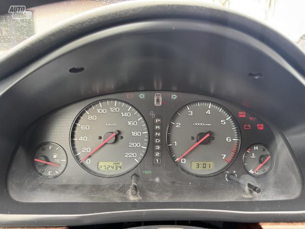 Grey Subaru Legacy 1999 in Vilnius, with an engine capacity of 2.00 L and mileage of 272 thousand km for 1399 €, photo 9 on AUTOMOTO.COM.LV