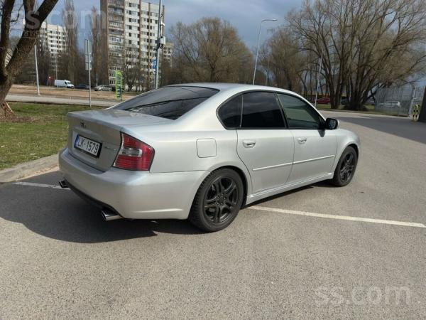 Pelēks Subaru Legacy 2004 Rīga, ar dzinēja tilpumu 3.00 L un nobraukumu 265 tūkst. km par 2400 €, foto 2 vietnē AUTOMOTO.COM.LV