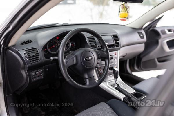 Pelēks Subaru Legacy 2006 Tallina, ar dzinēja tilpumu 2.00 L un nobraukumu 286 tūkst. km par 2499 €, foto 9 vietnē AUTOMOTO.COM.LV