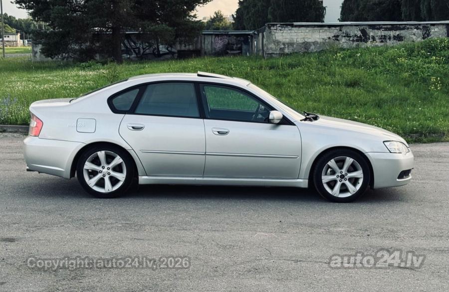 Grey Subaru Legacy 2006 in Tallinn, with an engine capacity of 3.00 L and mileage of 299 thousand km for 2690 €, photo 3 on AUTOMOTO.COM.LV