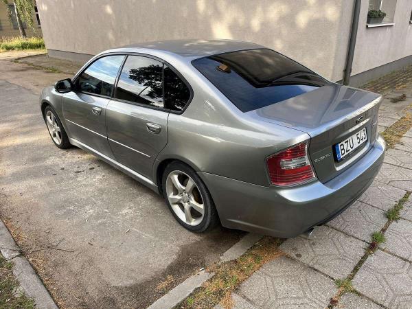Grey Subaru Legacy 2006 in Zarasai, with an engine capacity of 2.00 L and mileage of 257 thousand km for 2250 €, photo 2 on AUTOMOTO.COM.LV