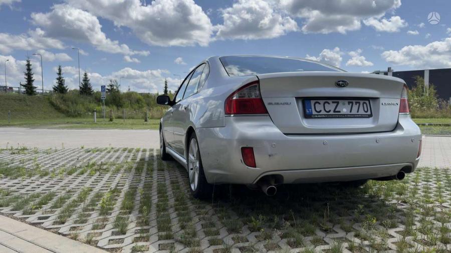 Pelēks Subaru Legacy 2006 Viļņa, ar dzinēja tilpumu 1.99 L un nobraukumu 172 tūkst. km par 2100 €, foto 5 vietnē AUTOMOTO.COM.LV