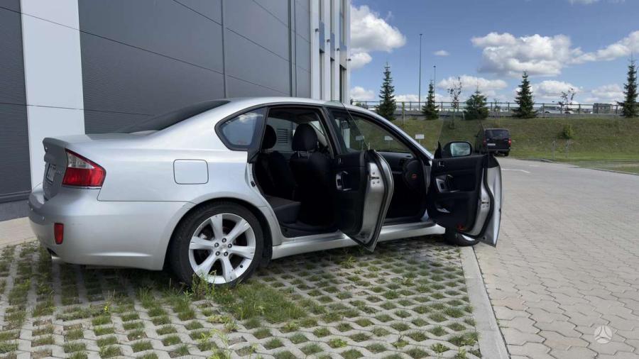 Pelēks Subaru Legacy 2006 Viļņa, ar dzinēja tilpumu 1.99 L un nobraukumu 172 tūkst. km par 2100 €, foto 8 vietnē AUTOMOTO.COM.LV