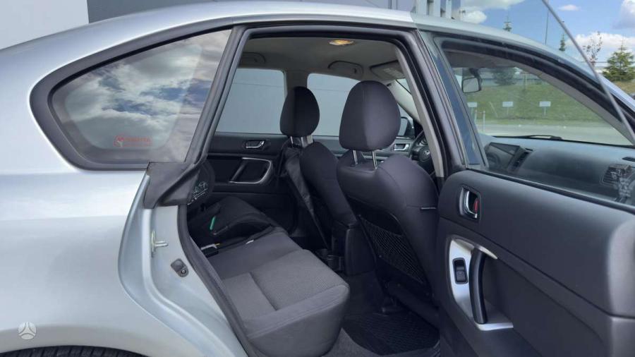 Pelēks Subaru Legacy 2006 Viļņa, ar dzinēja tilpumu 1.99 L un nobraukumu 172 tūkst. km par 2100 €, foto 10 vietnē AUTOMOTO.COM.LV