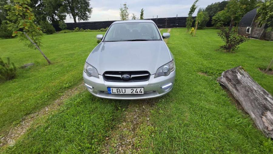 Pelēks Subaru Legacy 2006 Mažeikiai, ar dzinēja tilpumu 1.99 L un nobraukumu 290 tūkst. km par 2300 €, foto 4 vietnē AUTOMOTO.COM.LV