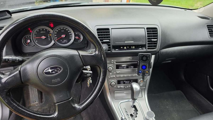 Pelēks Subaru Legacy 2006 Mažeikiai, ar dzinēja tilpumu 1.99 L un nobraukumu 290 tūkst. km par 2300 €, foto 7 vietnē AUTOMOTO.COM.LV