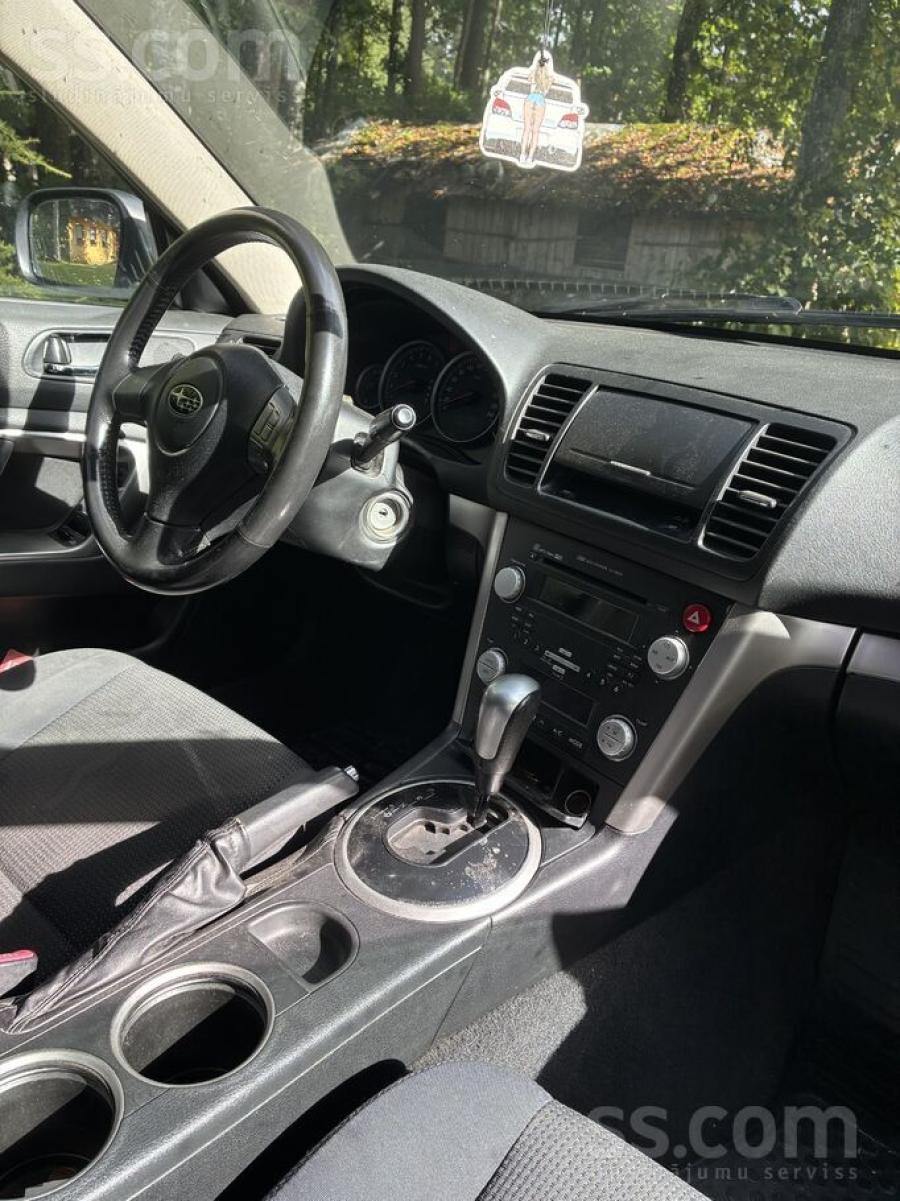 Pelēks Subaru Legacy 2006 Ogre, ar dzinēja tilpumu 2.00 L un nobraukumu 286 tūkst. km par 1500 €, foto 6 vietnē AUTOMOTO.COM.LV