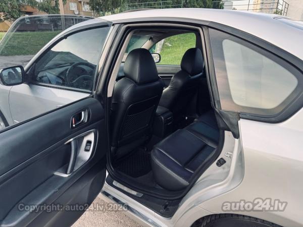 Pelēks Subaru Legacy 2006 Tallina, ar dzinēja tilpumu 3.00 L un nobraukumu 299 tūkst. km par 2390 €, foto 10 vietnē AUTOMOTO.COM.LV