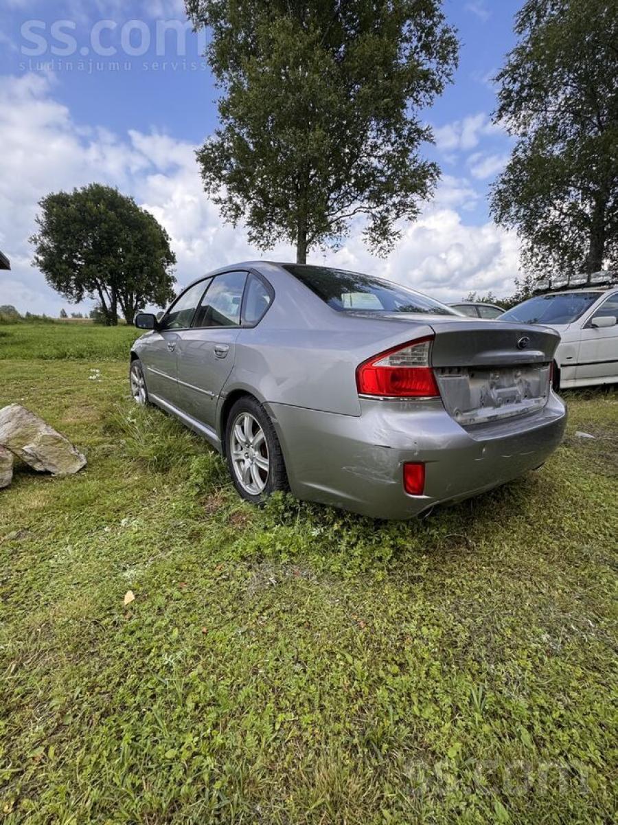 Grey Subaru Legacy 2007 in Cesis, with an engine capacity of 2.50 L and mileage of 182 thousand km for 750 €, photo 3 on AUTOMOTO.COM.LV