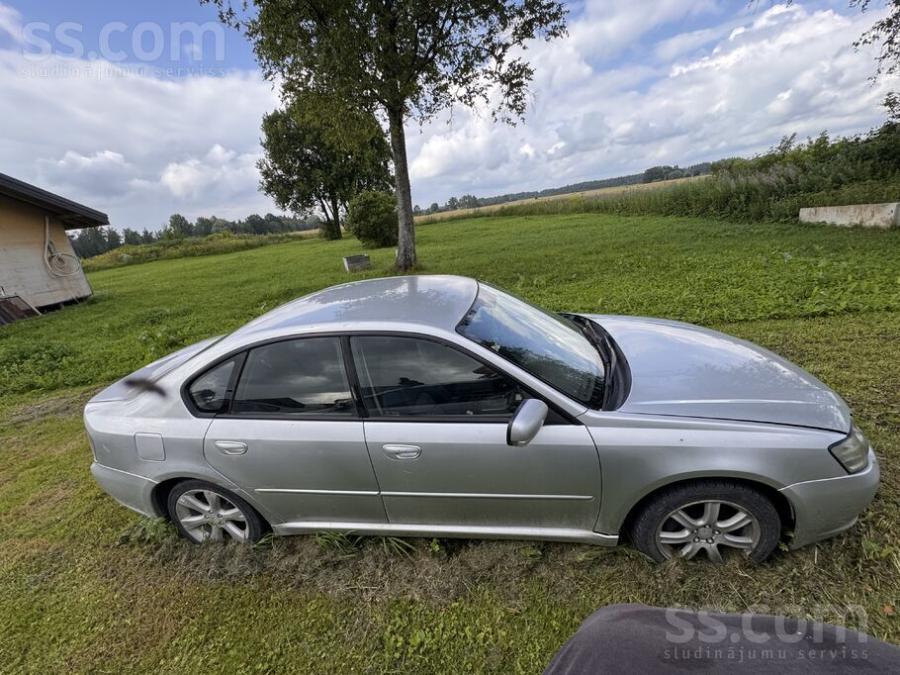 Grey Subaru Legacy 2007 in Cesis, with an engine capacity of 2.50 L and mileage of 182 thousand km for 750 €, photo 9 on AUTOMOTO.COM.LV