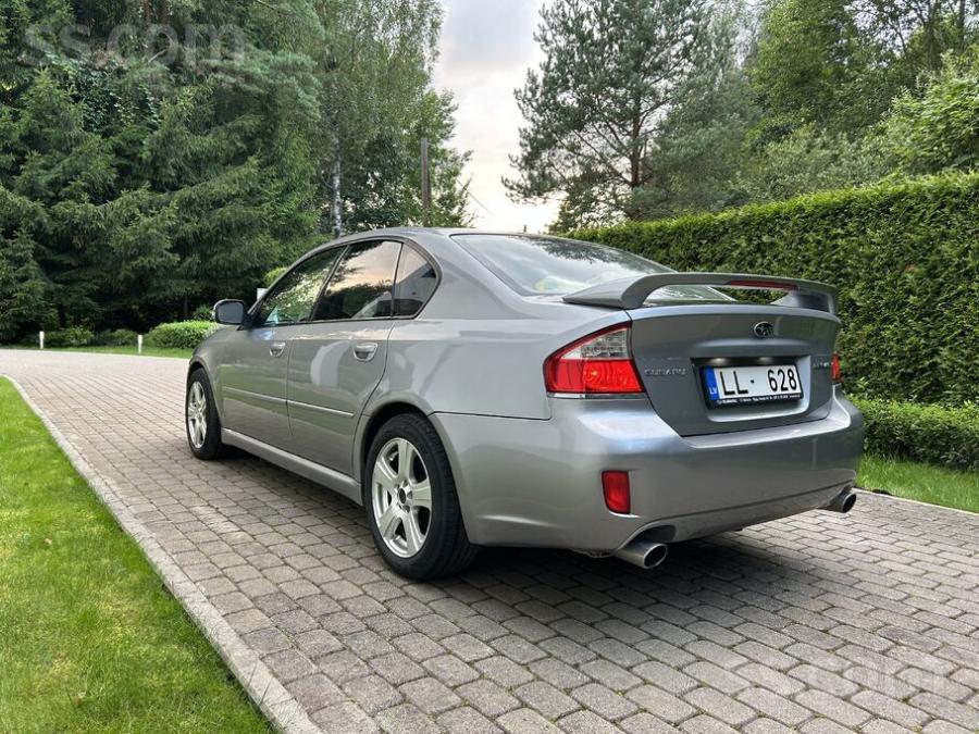 Grey Subaru Legacy 2008 in Riga, with an engine capacity of 2.50 L and mileage of 292 thousand km for 1450 €, photo 4 on AUTOMOTO.COM.LV