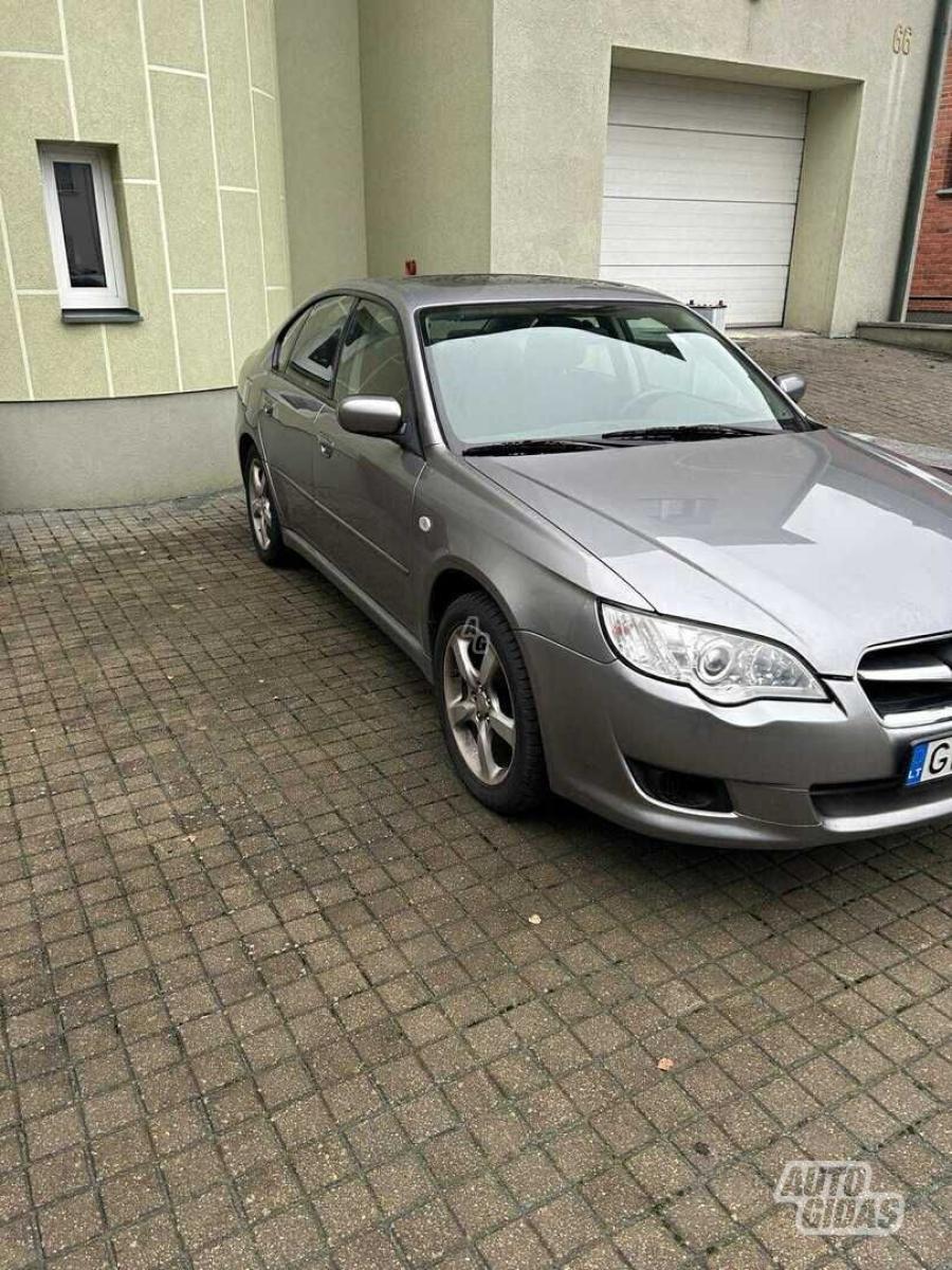 Pelēks Subaru Legacy 2008 Viļņa, ar dzinēja tilpumu 2.50 L un nobraukumu 116 tūkst. km par 2450 €, foto 3 vietnē AUTOMOTO.COM.LV