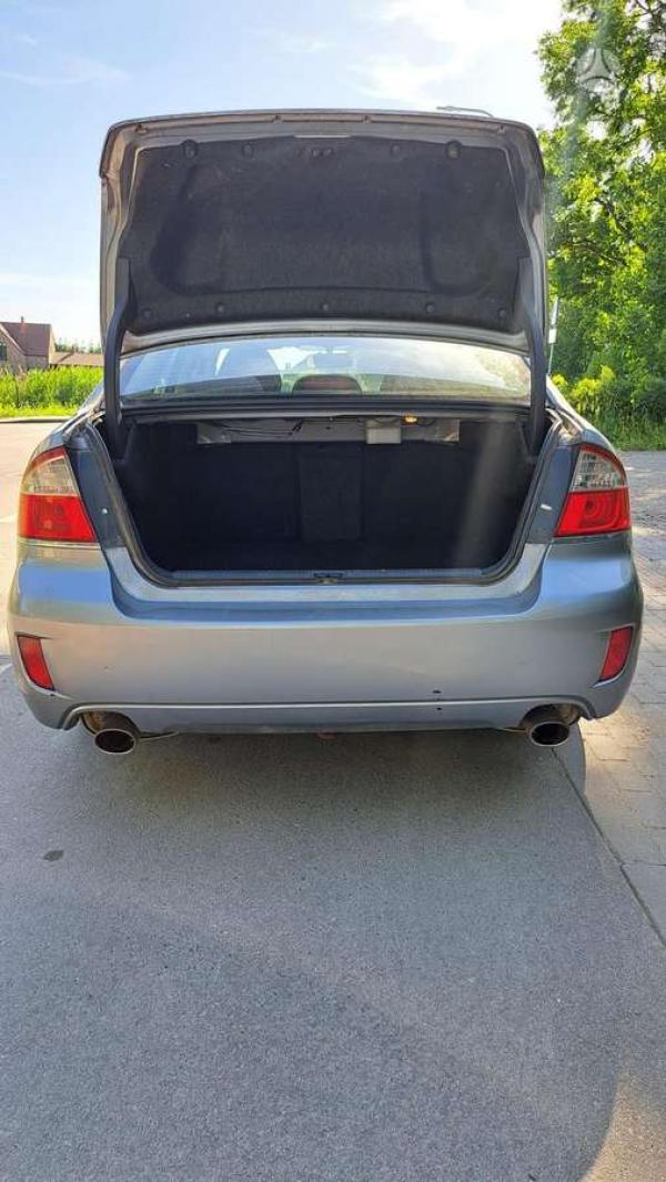 Grey Subaru Legacy 2008 in Klaipeda, with an engine capacity of 1.99 L and mileage of 288 thousand km for 1400 €, photo 5 on AUTOMOTO.COM.LV