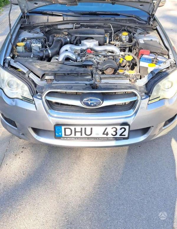 Grey Subaru Legacy 2008 in Klaipeda, with an engine capacity of 1.99 L and mileage of 288 thousand km for 1400 €, photo 8 on AUTOMOTO.COM.LV