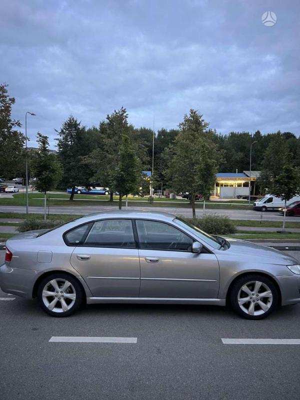 Grey Subaru Legacy 2009 in Vilnius, with an engine capacity of 2.46 L and mileage of 100 thousand km for 3500 €, photo 2 on AUTOMOTO.COM.LV