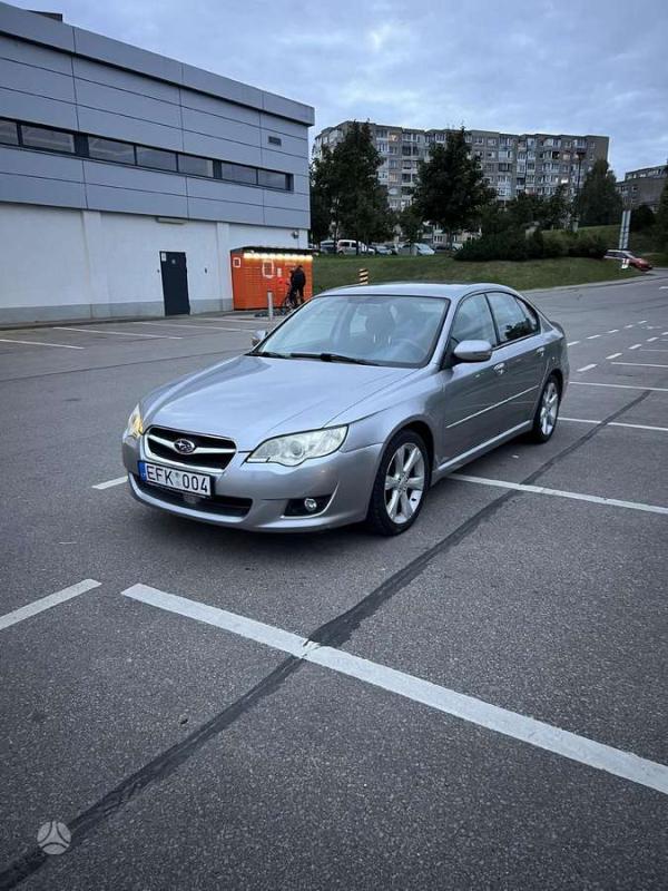 Grey Subaru Legacy 2009 in Vilnius, with an engine capacity of 2.46 L and mileage of 100 thousand km for 3500 €, photo 4 on AUTOMOTO.COM.LV
