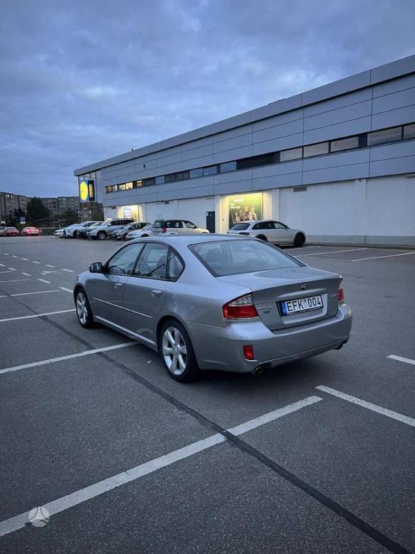Grey Subaru Legacy 2009 in Vilnius, with an engine capacity of 2.46 L and mileage of 100 thousand km for 3500 €, photo 5 on AUTOMOTO.COM.LV