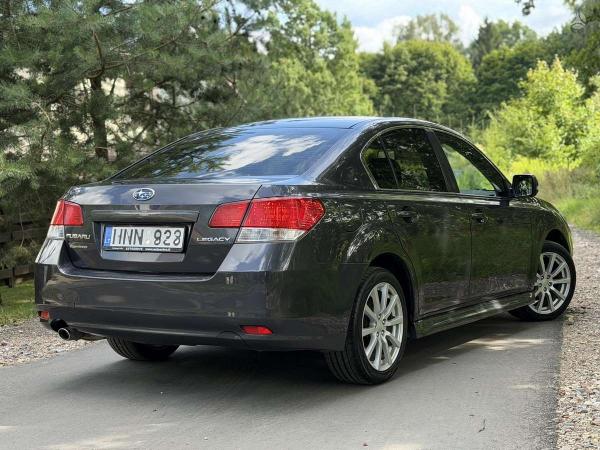 Pelēks Subaru Legacy 2009 Viļņa, ar dzinēja tilpumu 2.46 L un nobraukumu 98 tūkst. km par 6950 €, foto 4 vietnē AUTOMOTO.COM.LV