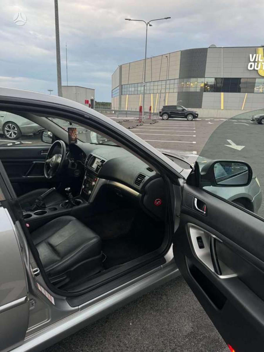 Grey Subaru Legacy 2009 in Vilnius, with an engine capacity of 2.00 L and mileage of 298 thousand km for 2000 €, photo 12 on AUTOMOTO.COM.LV