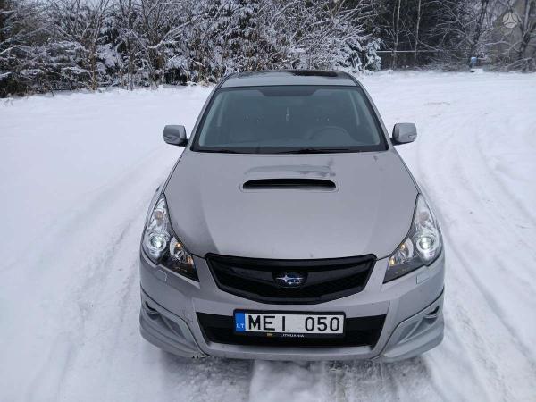 Pelēks Subaru Legacy 2010 Širvintos, ar dzinēja tilpumu 2.50 L un nobraukumu 287 tūkst. km par 3500 €, foto 1 vietnē AUTOMOTO.COM.LV