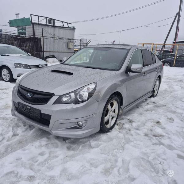 Grey Subaru Legacy 2010 in Elektrenai, with an engine capacity of 2.46 L and mileage of 287 thousand km for 3890 €, photo 1 on AUTOMOTO.COM.LV