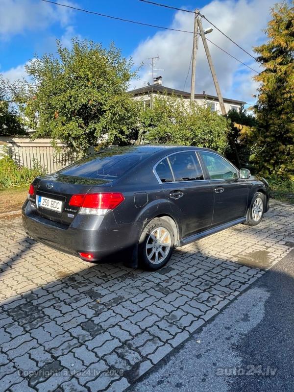 Grey Subaru Legacy 2010 in Tallinn, with an engine capacity of 2.00 L and mileage of 274 thousand km for 1500 €, photo 6 on AUTOMOTO.COM.LV