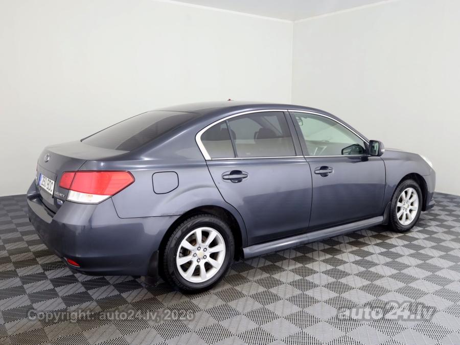 Pelēks Subaru Legacy 2010 Tallina, ar dzinēja tilpumu 2.00 L un nobraukumu 276 tūkst. km par 1999 €, foto 4 vietnē AUTOMOTO.COM.LV