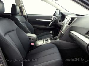 Pelēks Subaru Legacy 2010 Tallina, ar dzinēja tilpumu 2.00 L un nobraukumu 276 tūkst. km par 1999 €, foto 7 vietnē AUTOMOTO.COM.LV