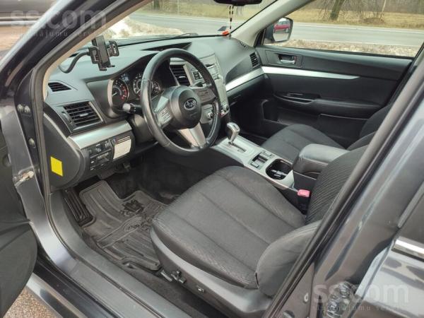 Grey Subaru Legacy 2010 in Riga, with an engine capacity of 2.50 L and mileage of 342 thousand km for 3450 €, photo 7 on AUTOMOTO.COM.LV