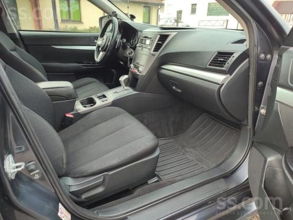 Grey Subaru Legacy 2010 in Riga, with an engine capacity of 2.50 L and mileage of 342 thousand km for 3450 €, photo 8 on AUTOMOTO.COM.LV