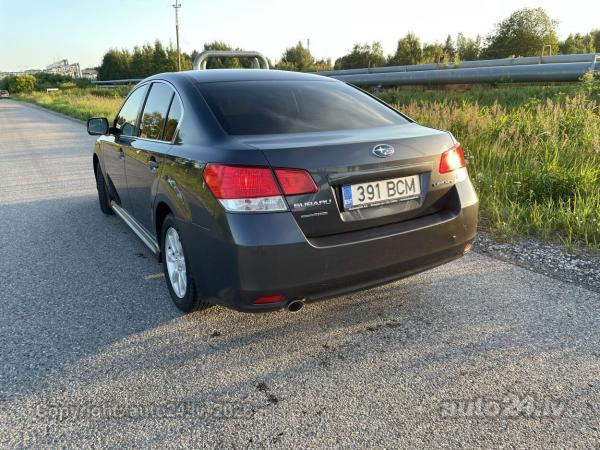 Grey Subaru Legacy 2010 in Tallinn, with an engine capacity of 2.00 L and mileage of 183 thousand km for 2800 €, photo 2 on AUTOMOTO.COM.LV
