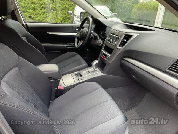 Grey Subaru Legacy 2010 in Tallinn, with an engine capacity of 2.00 L and mileage of 183 thousand km for 2800 €, photo 8 on AUTOMOTO.COM.LV
