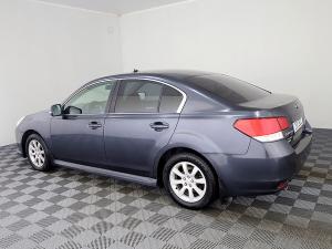 Pelēks Subaru Legacy 2010 Tallina, ar dzinēja tilpumu 2.00 L un nobraukumu 276 tūkst. km par 1799 €, foto 5 vietnē AUTOMOTO.COM.LV