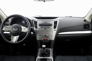 Pelēks Subaru Legacy 2010 Tallina, ar dzinēja tilpumu 2.00 L un nobraukumu 276 tūkst. km par 1799 €, foto 6 vietnē AUTOMOTO.COM.LV