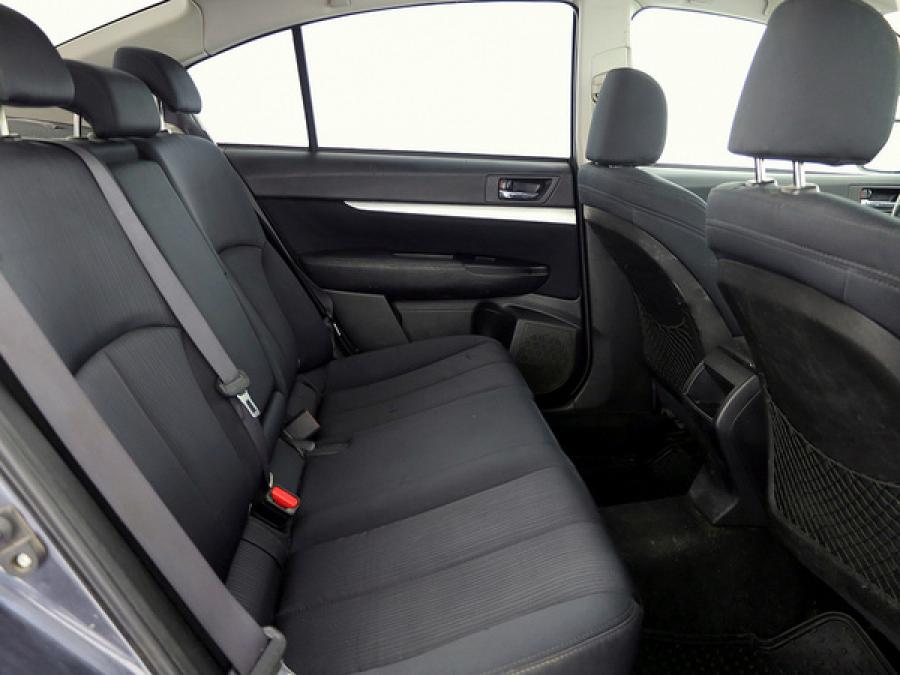 Pelēks Subaru Legacy 2010 Tallina, ar dzinēja tilpumu 2.00 L un nobraukumu 276 tūkst. km par 1799 €, foto 8 vietnē AUTOMOTO.COM.LV