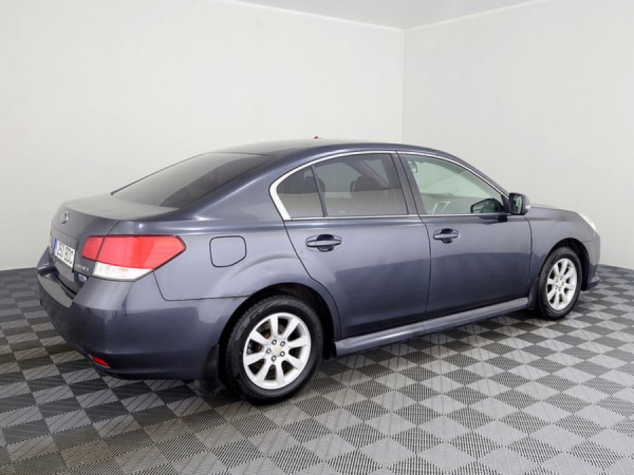 Pelēks Subaru Legacy 2010 Tallina, ar dzinēja tilpumu 2.00 L un nobraukumu 276 tūkst. km par 1799 €, foto 4 vietnē AUTOMOTO.COM.LV