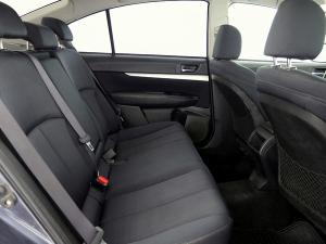 Pelēks Subaru Legacy 2010 Tallina, ar dzinēja tilpumu 2.00 L un nobraukumu 276 tūkst. km par 1799 €, foto 8 vietnē AUTOMOTO.COM.LV