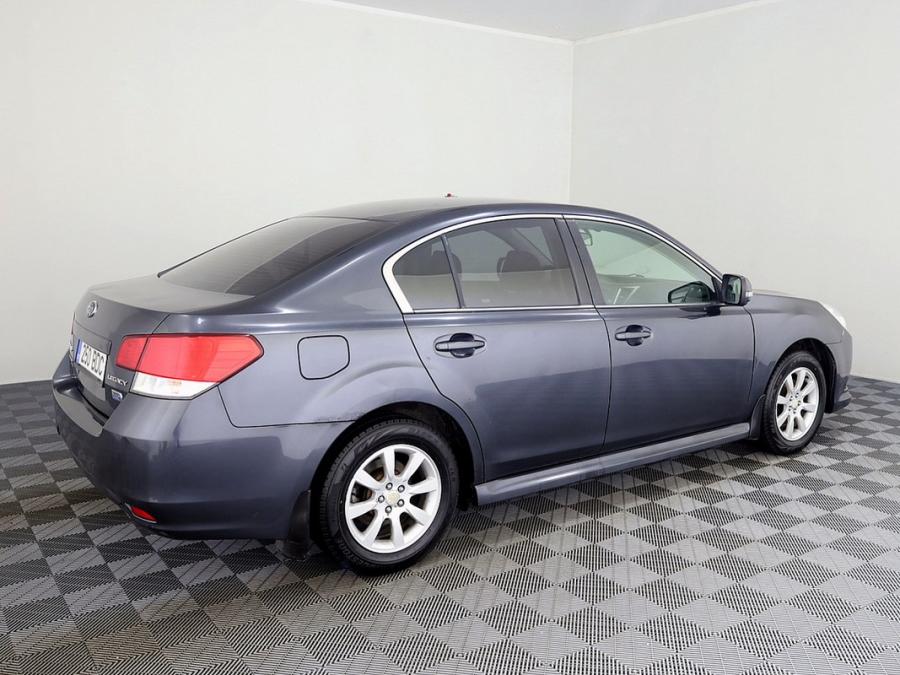 Pelēks Subaru Legacy 2010 Tallina, ar dzinēja tilpumu 2.00 L un nobraukumu 276 tūkst. km par 1799 €, foto 11 vietnē AUTOMOTO.COM.LV