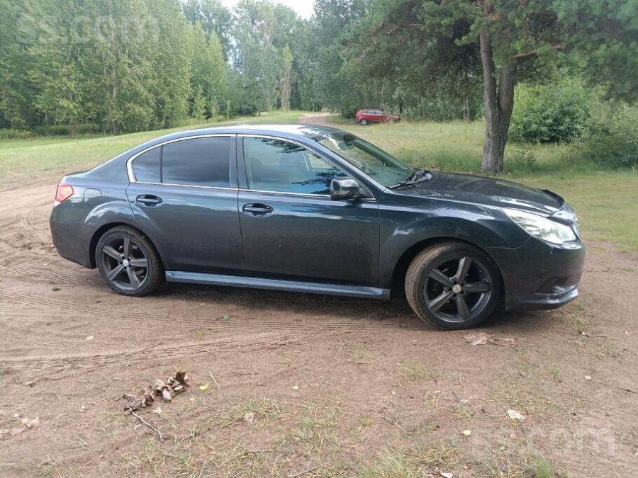 Grey Subaru Legacy 2010 in Riga, with an engine capacity of 2.00 L and mileage of 245 thousand km for 2450 €, photo 5 on AUTOMOTO.COM.LV