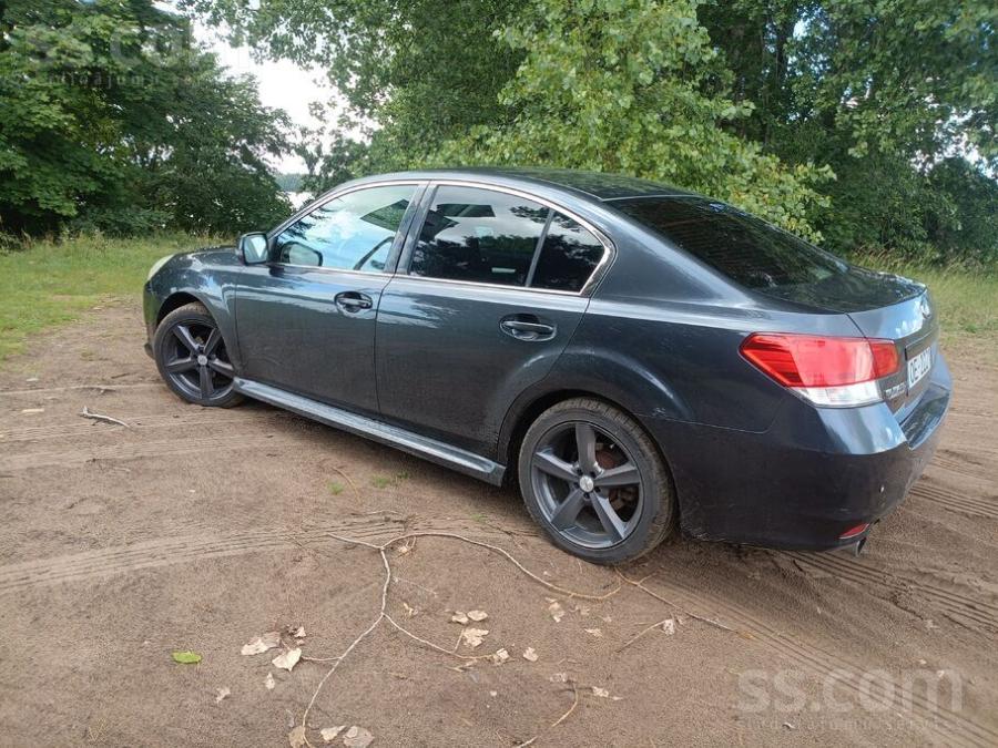 Grey Subaru Legacy 2010 in Riga, with an engine capacity of 2.00 L and mileage of 245 thousand km for 2450 €, photo 8 on AUTOMOTO.COM.LV
