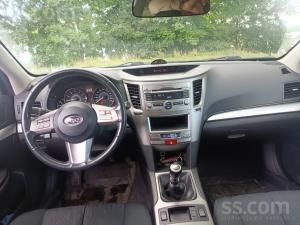 Grey Subaru Legacy 2010 in Riga, with an engine capacity of 2.00 L and mileage of 245 thousand km for 2450 €, photo 10 on AUTOMOTO.COM.LV
