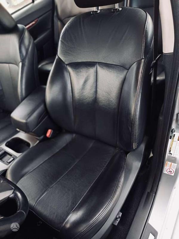 Pelēks Subaru Legacy 2010 Utena, ar dzinēja tilpumu 2.46 L un nobraukumu 172 tūkst. km par 2450 €, foto 7 vietnē AUTOMOTO.COM.LV