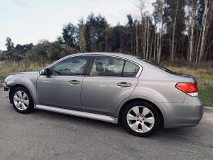 Pelēks Subaru Legacy 2010 Utena, ar dzinēja tilpumu 2.46 L un nobraukumu 172 tūkst. km par 2450 €, foto 8 vietnē AUTOMOTO.COM.LV