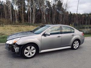 Pelēks Subaru Legacy 2010 Utena, ar dzinēja tilpumu 2.46 L un nobraukumu 172 tūkst. km par 2450 €, foto 12 vietnē AUTOMOTO.COM.LV