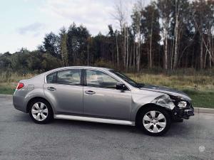 Pelēks Subaru Legacy 2010 Utena, ar dzinēja tilpumu 2.46 L un nobraukumu 172 tūkst. km par 2450 €, foto 14 vietnē AUTOMOTO.COM.LV