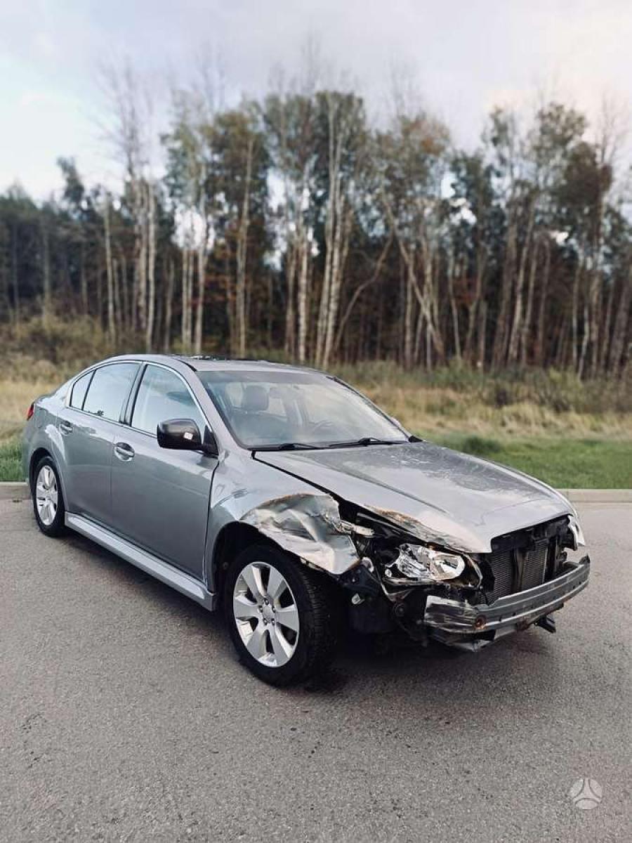 Pelēks Subaru Legacy 2010 Utena, ar dzinēja tilpumu 2.46 L un nobraukumu 172 tūkst. km par 2450 €, foto 18 vietnē AUTOMOTO.COM.LV