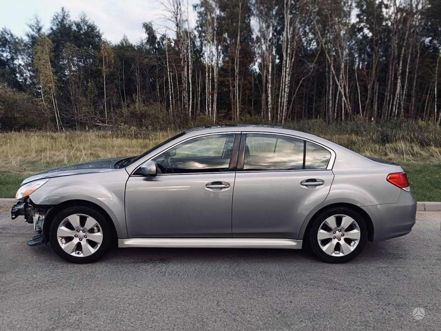 Pelēks Subaru Legacy 2010 Utena, ar dzinēja tilpumu 2.46 L un nobraukumu 172 tūkst. km par 2450 €, foto 20 vietnē AUTOMOTO.COM.LV