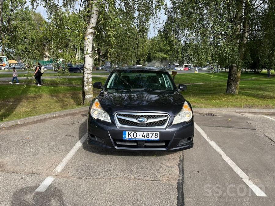 Grey Subaru Legacy 2011 in Riga, with an engine capacity of 2.50 L and mileage of 190 thousand km for 2590 €, photo 5 on AUTOMOTO.COM.LV