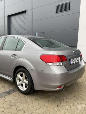 Grey Subaru Legacy 2011 in Vilnius, with an engine capacity of 2.00 L and mileage of 236 thousand km for 3200 €, photo 4 on AUTOMOTO.COM.LV